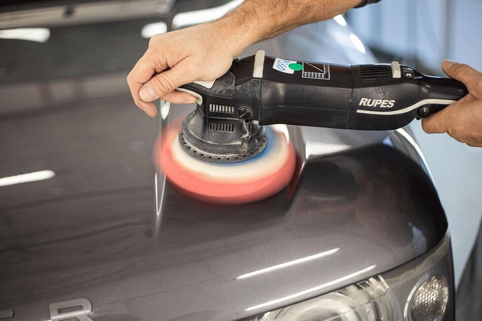 Polisseuse rotative : l'outil réservé aux des professionnels